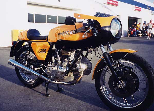 Rodger Harrison - 750 Sport & 900 ss